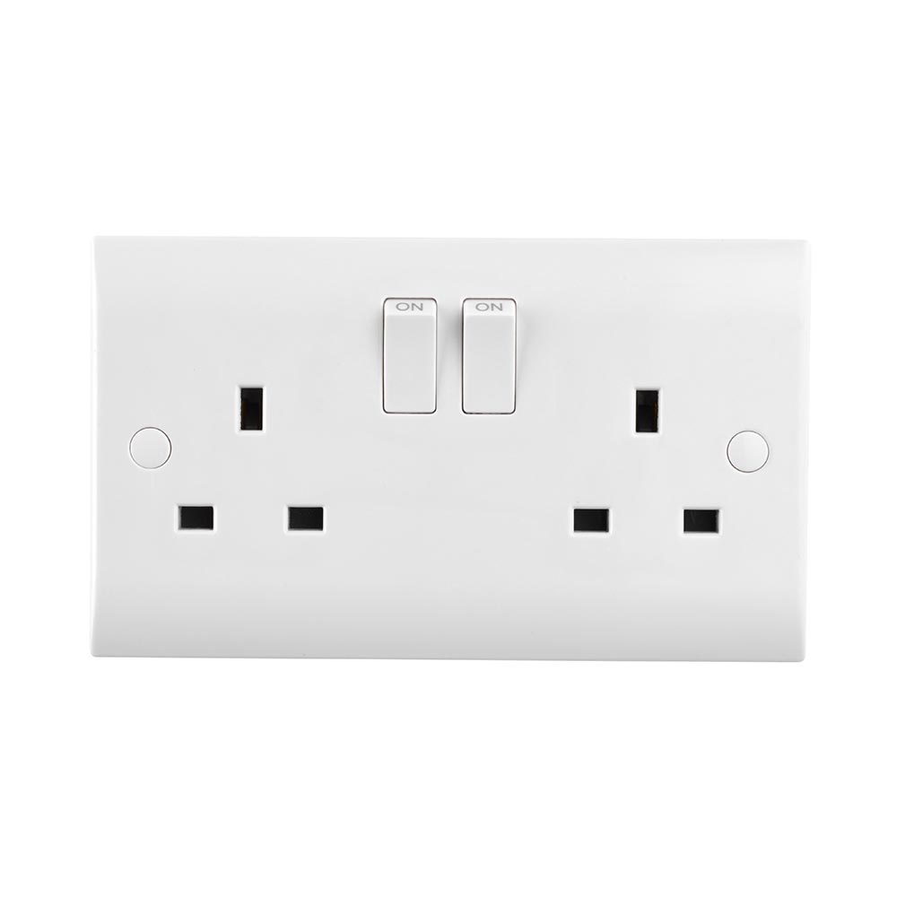 Curved Edge 13A 2G SP Switched Socket